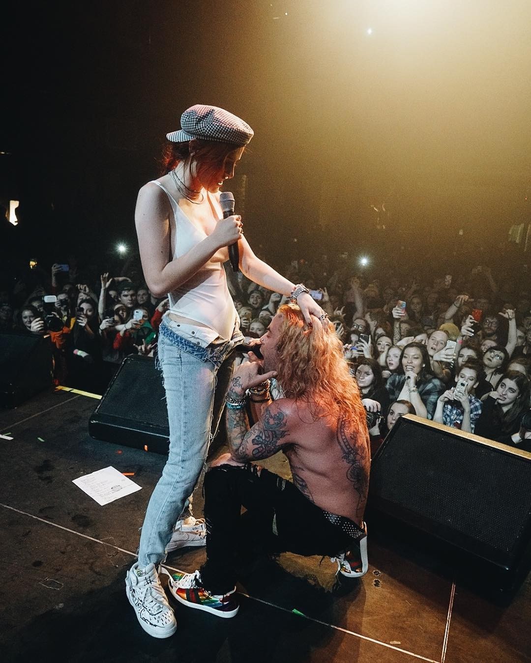 Bella Thorne Compartilha Clique Ousado De Performance Com Namorado