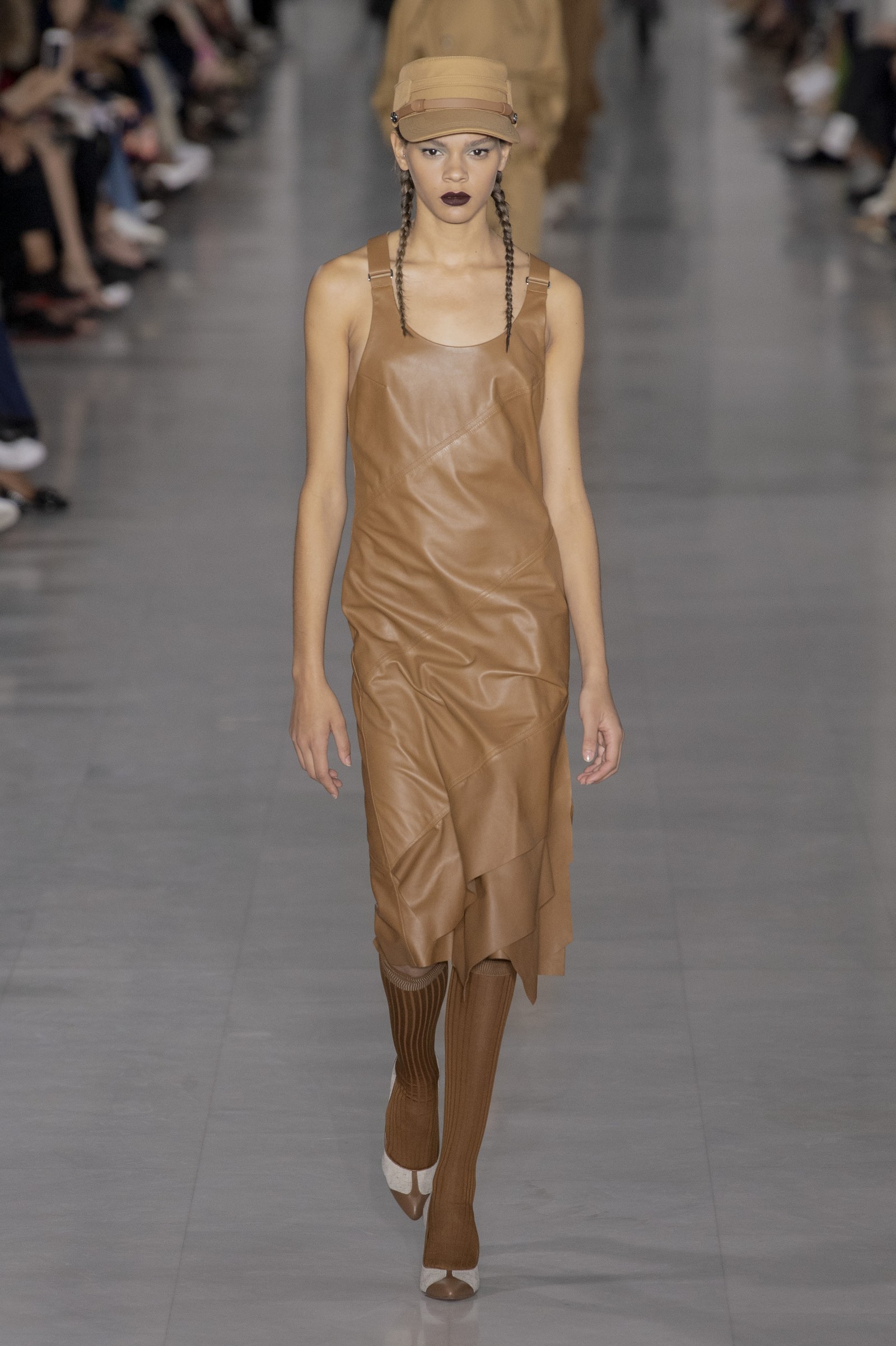 Max Mara | Milão | Verão 2020 | Desfiles | Vogue