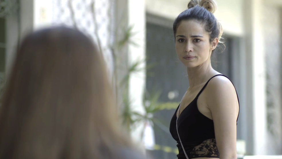 Sandra Helena arma barraco com vizinha ao retornar à Tijuca | vem por aí | Gshow