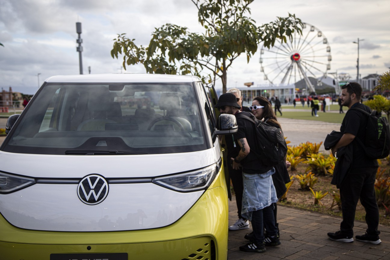Repaginada, Kombi elétrica será apresentada ao público pela Volkswagen ...