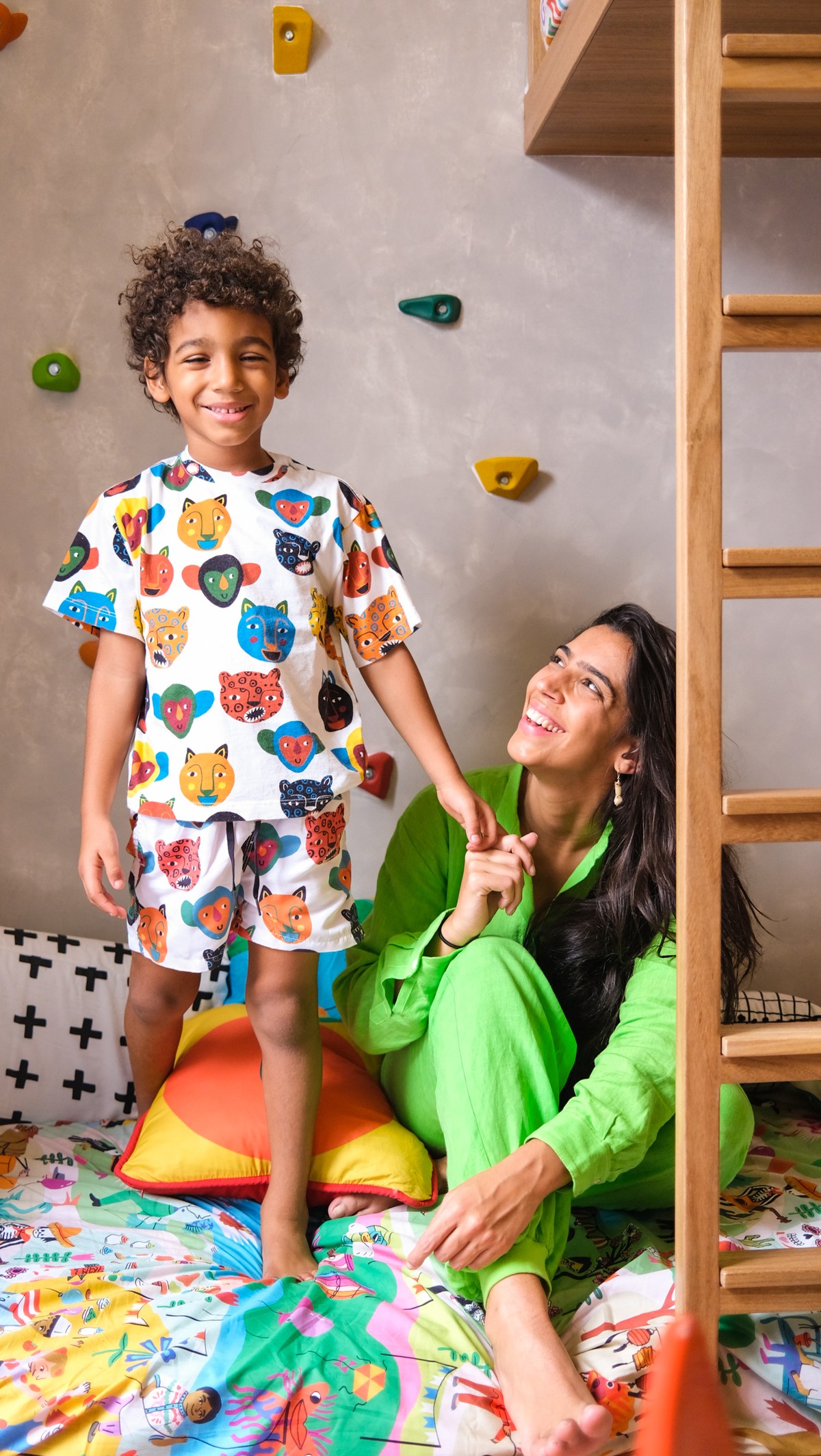 Quarto de Brás, neto da Regina Casé, tem decoração colorida e cantinho ...