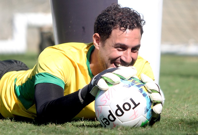 Martín Silva tranquiliza torcida por sua ausência em duas rodadas da ...