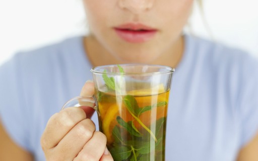 6 benefícios de beber chá para sua saúde e beleza - Revista Marie ...