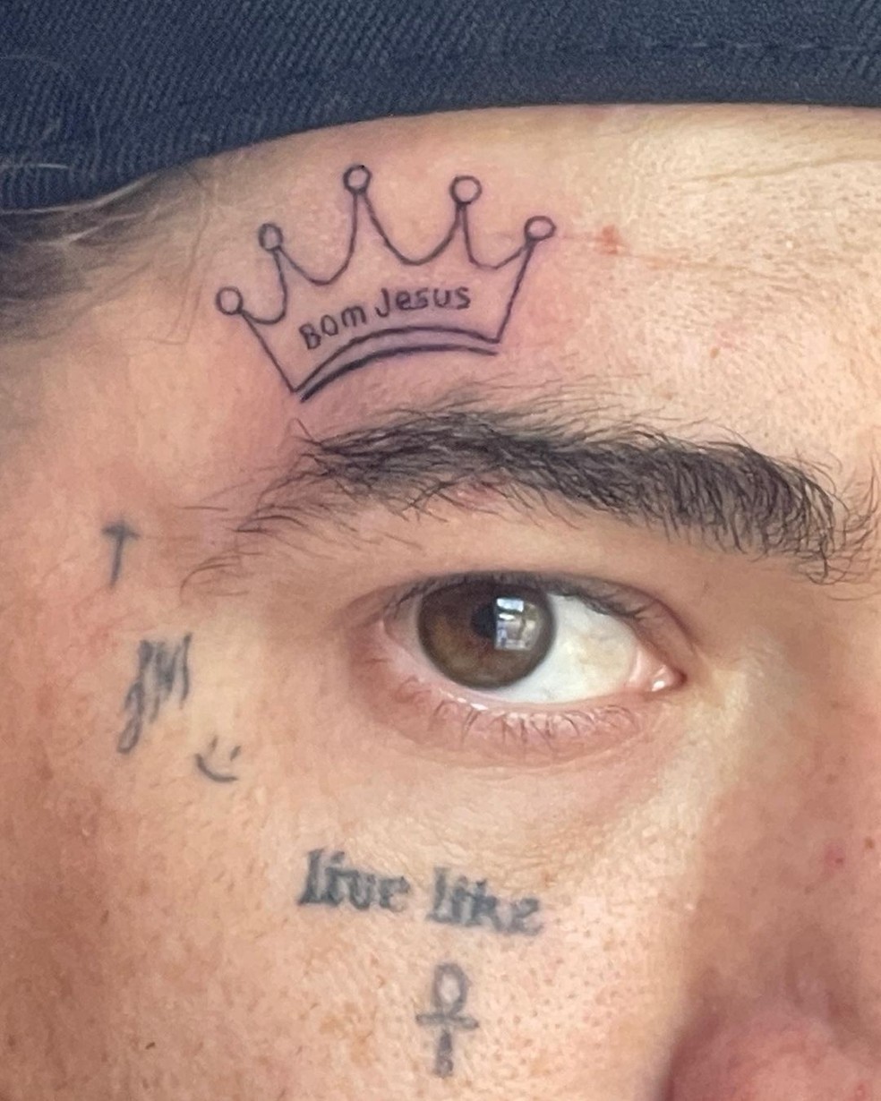 Whindersson Nunes faz nova tatuagem no rosto; saiba qual - Primeira Hora