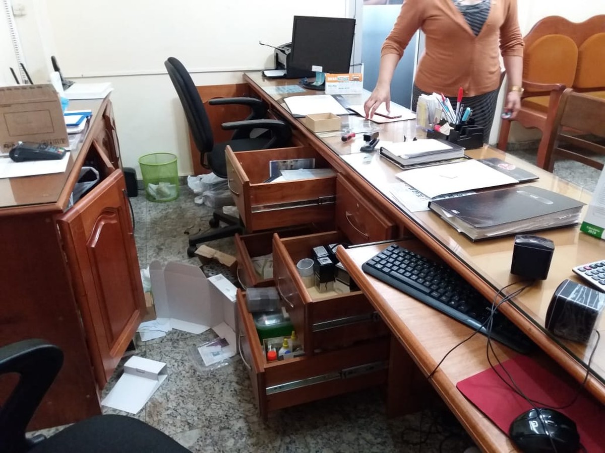 Ladrões Invadem Igreja Centenária Em Manaus E Furtam Dinheiro Durante