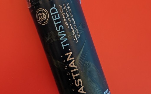 Creme Finalizador Twisted Styling Cream Curl Magnifier Sebastian Professional Revista Marie