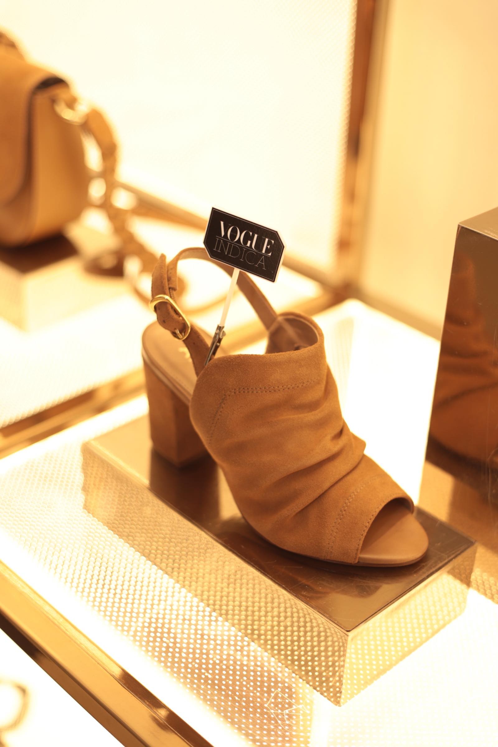 Arezzo lança seu pre-fall em grande estilo no shopping Iguatemi ...