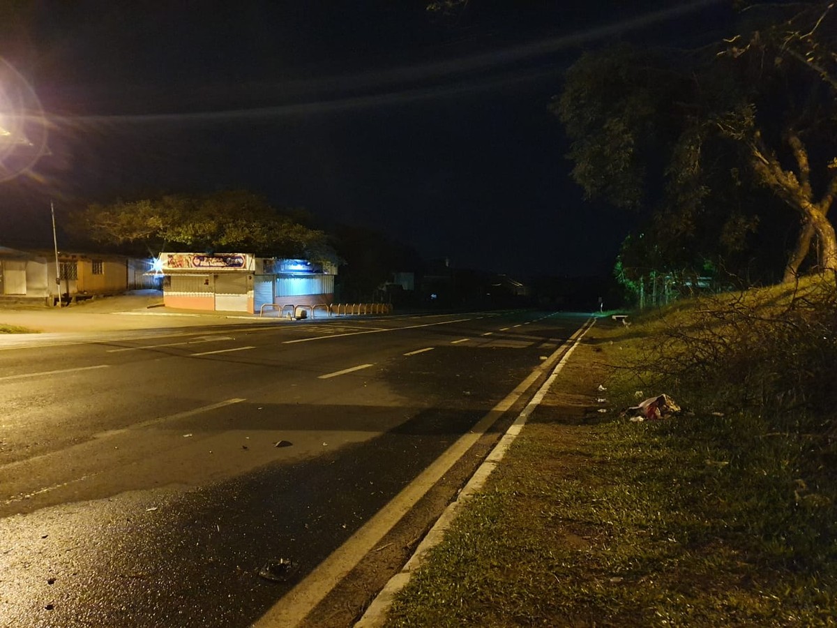 Mulher morre atropelada ao tentar atravessar ERS-040, em Viamão | Rio Grande do Sul | G1