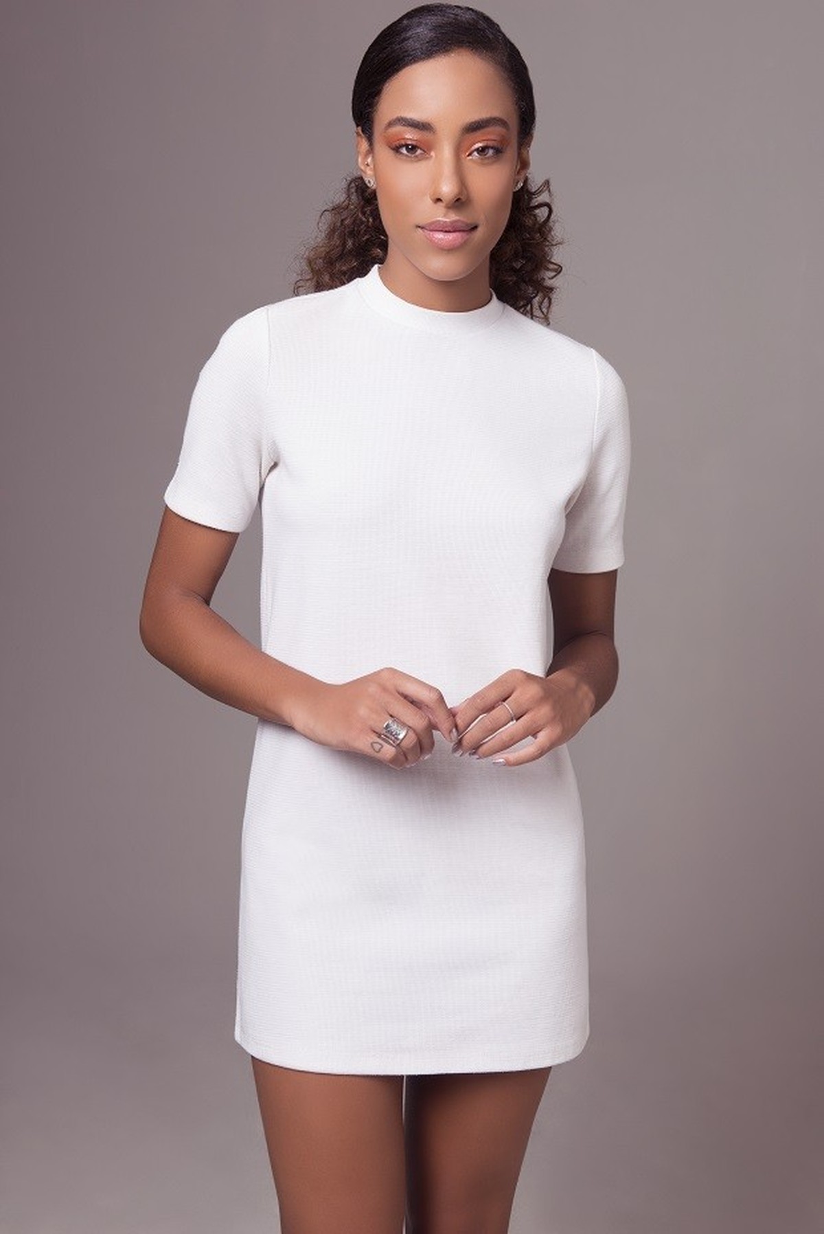 Yara Charry relembra assédio: "Me calei" | Celebridades | vogue