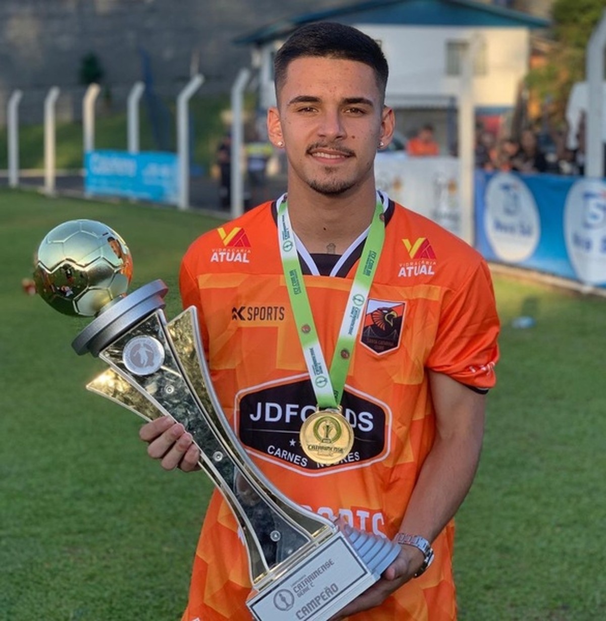 Meia Gabriel Benvenutti é apresentado no Vilhenense | vilhenense | ge