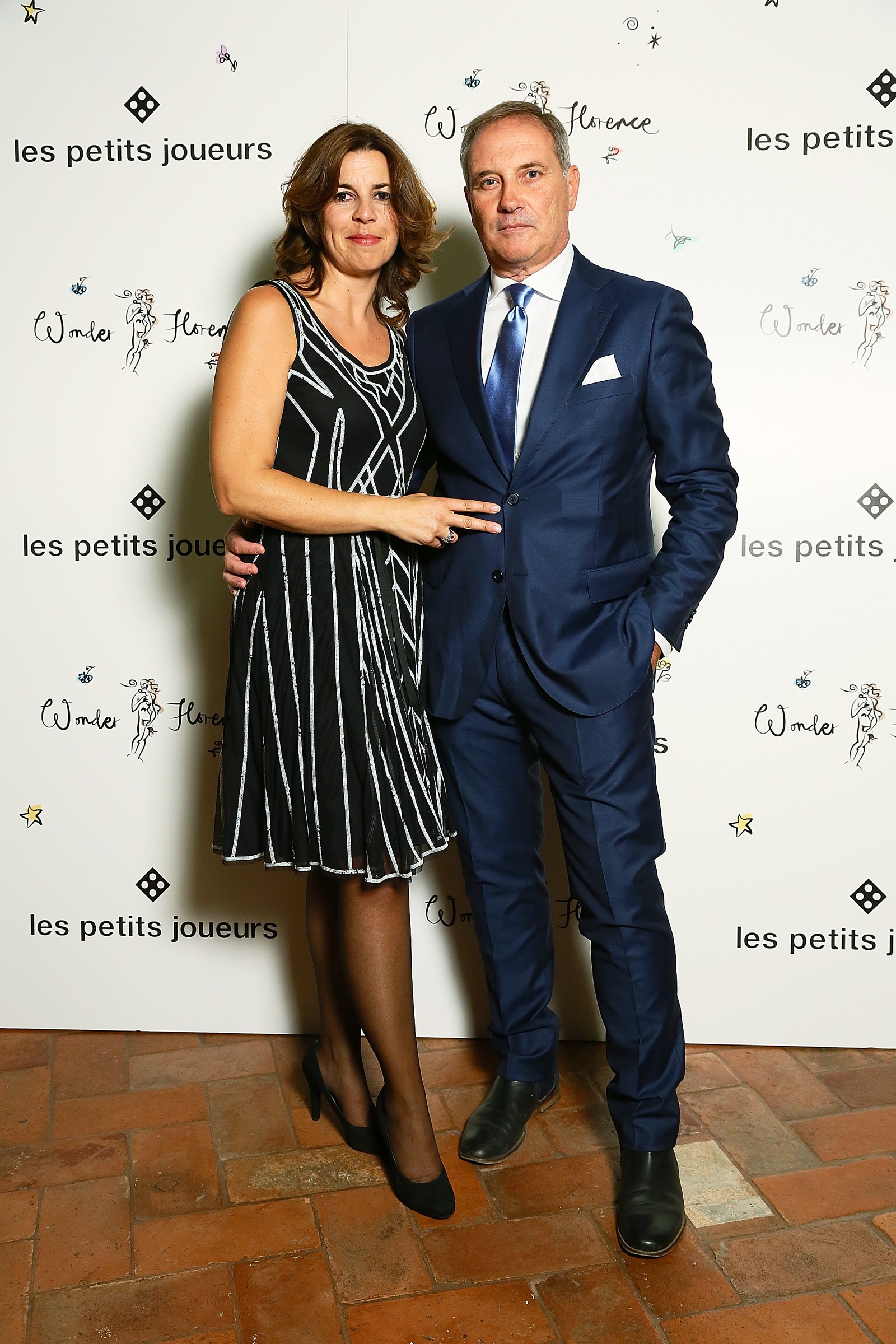 A inauguração da primeira loja da Les Petits Joueurs em Florença | Moda ...