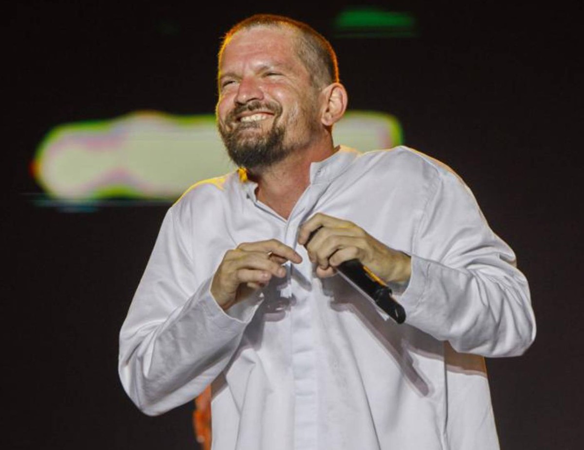 Saulo Fernandes leva clima de paz com sua música para o Festival Virada ...