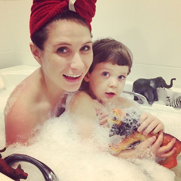 Filha recém-nascida de Rachel Ripani recebe alta da UTI - Quem | QUEM News