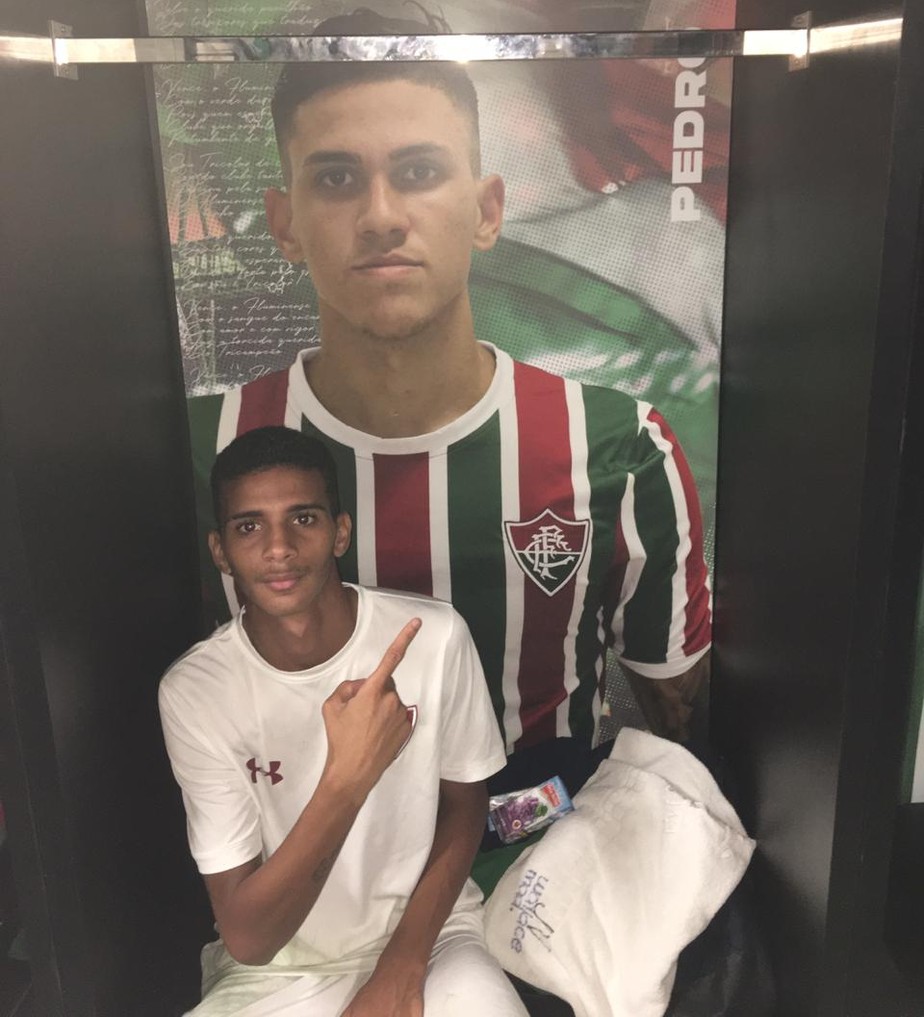 Jovem atacante da base, Kauan assina primeiro contrato profissional com ...
