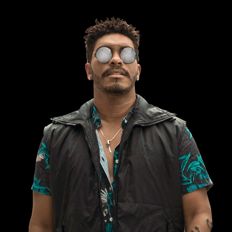 Primeiro show no Festival de Verão em carreira solo, Denny Denan ...