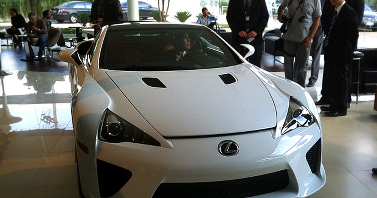 Auto Esporte - Lexus inicia operação própria no Brasil