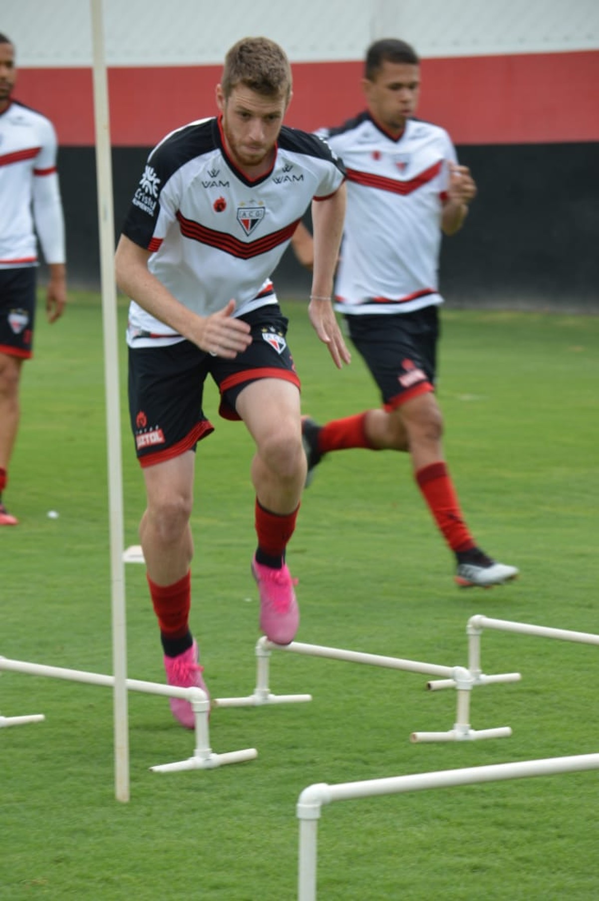 Recém-contratado, Aylon pode fazer sua estreia pelo Atlético-GO ...