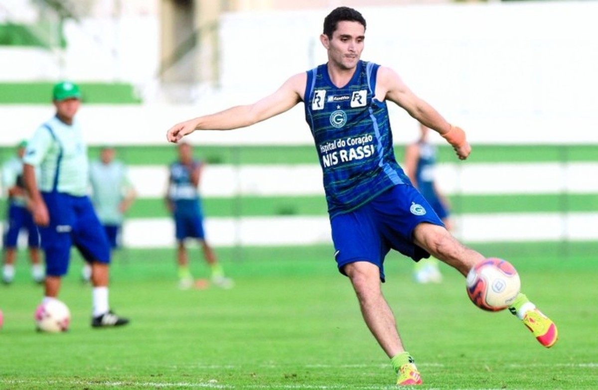 Rio Branco formaliza proposta por Caio, ex-Fla e Atlético-MG, para ...