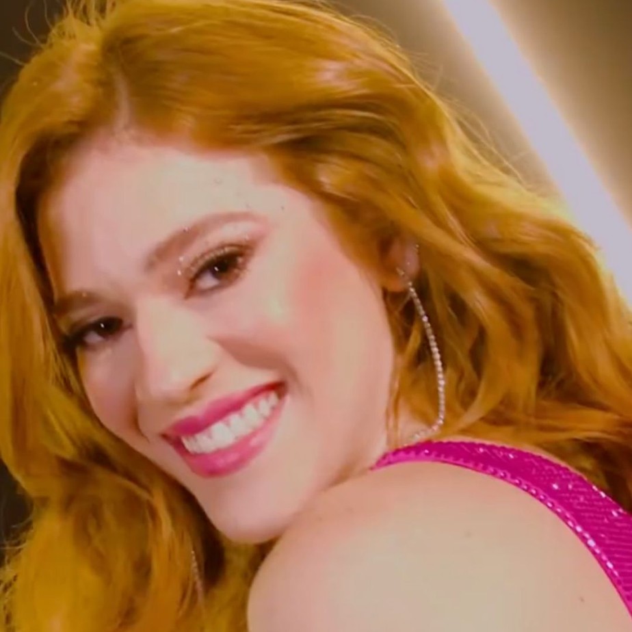 Ana Clara aparece deslumbrante em look rosa para sua festa | Lifestyle ...