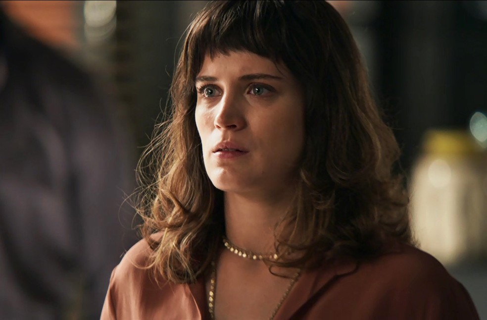 Clara se emociona com palavras de Gael e o abraça | vem por aí | Gshow