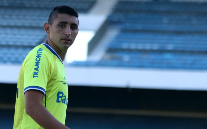 Atlético-PR tem interesse no meia Alan Ruiz, ex-Grêmio, segundo jornal