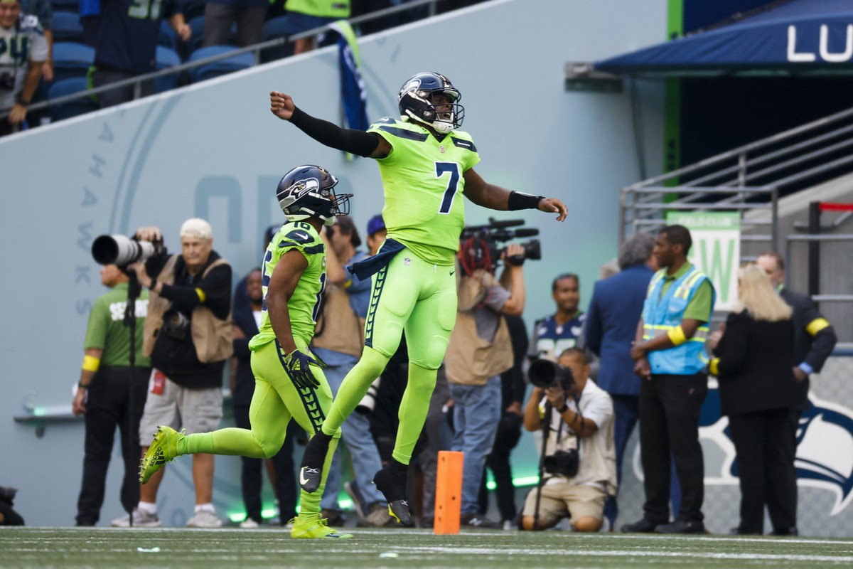 Broncos tentam sem sucesso field goal de mais de 60 jardas, e Seahawks ...