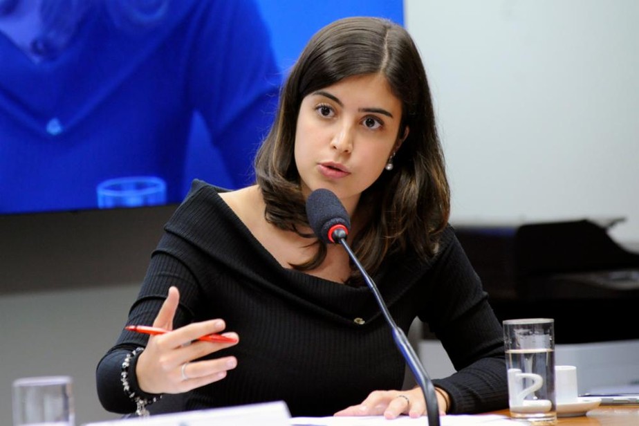 Tabata Amaral se filia ao PSB e defende 