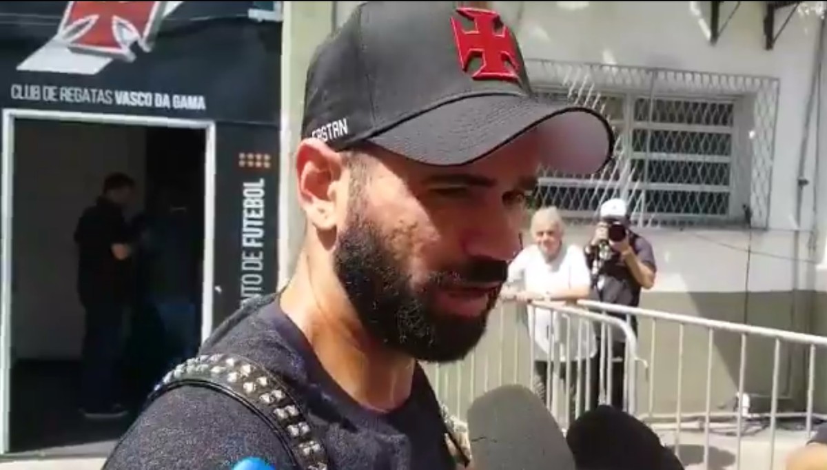 Castán, do Vasco, conta que dormiu seis horas e comeu macarrão ao ...