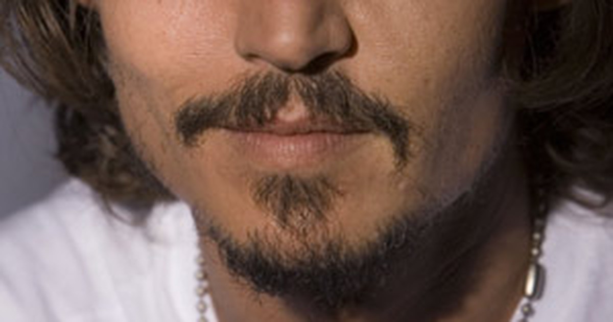G1 - Johnny Depp vira membro honorário de tribo indígena Comanche ...