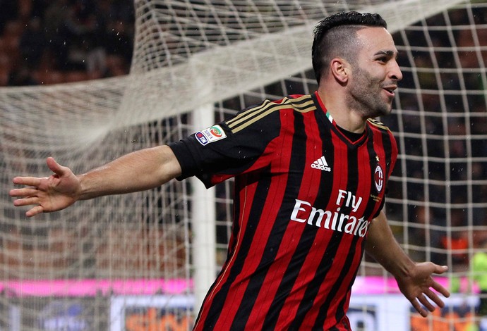 Adil Rami alfineta Milan e diz: "Quero jogar a Liga dos Campeões"