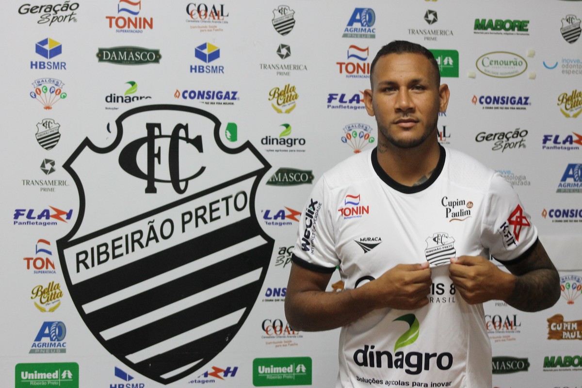 Técnico fala sobre novo centroavante do Comercial que também tem ...