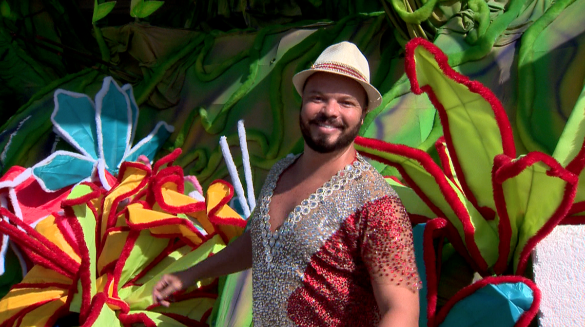 Reis do carnaval: Homens mostram que também têm samba no pé | Em ...