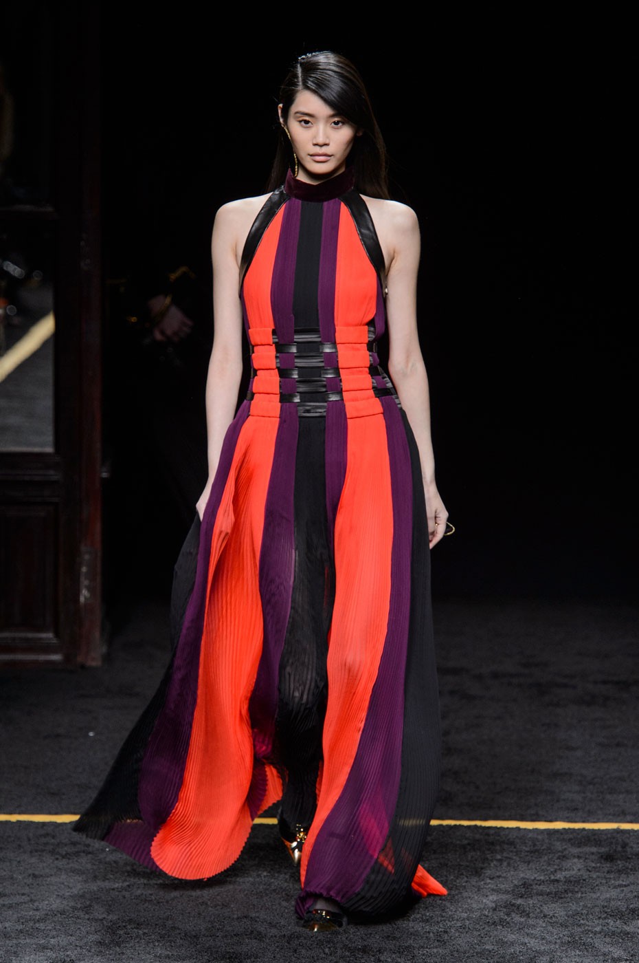 Balmain | Paris | Inverno 2016 | Desfiles | Vogue