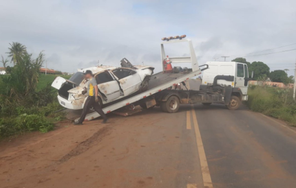 Homem morre após veículo sair da pista e capotar na rodovia SE-230 em Canindé de São Francisco ...