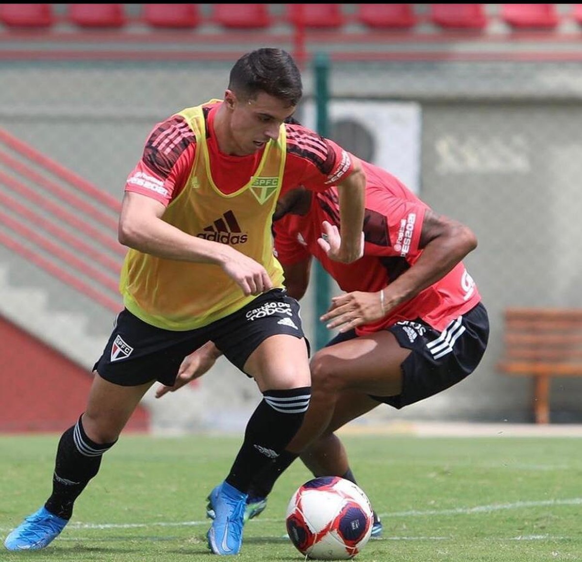 Shaylon faz acordo com a diretoria e deixa o São Paulo | são paulo | ge