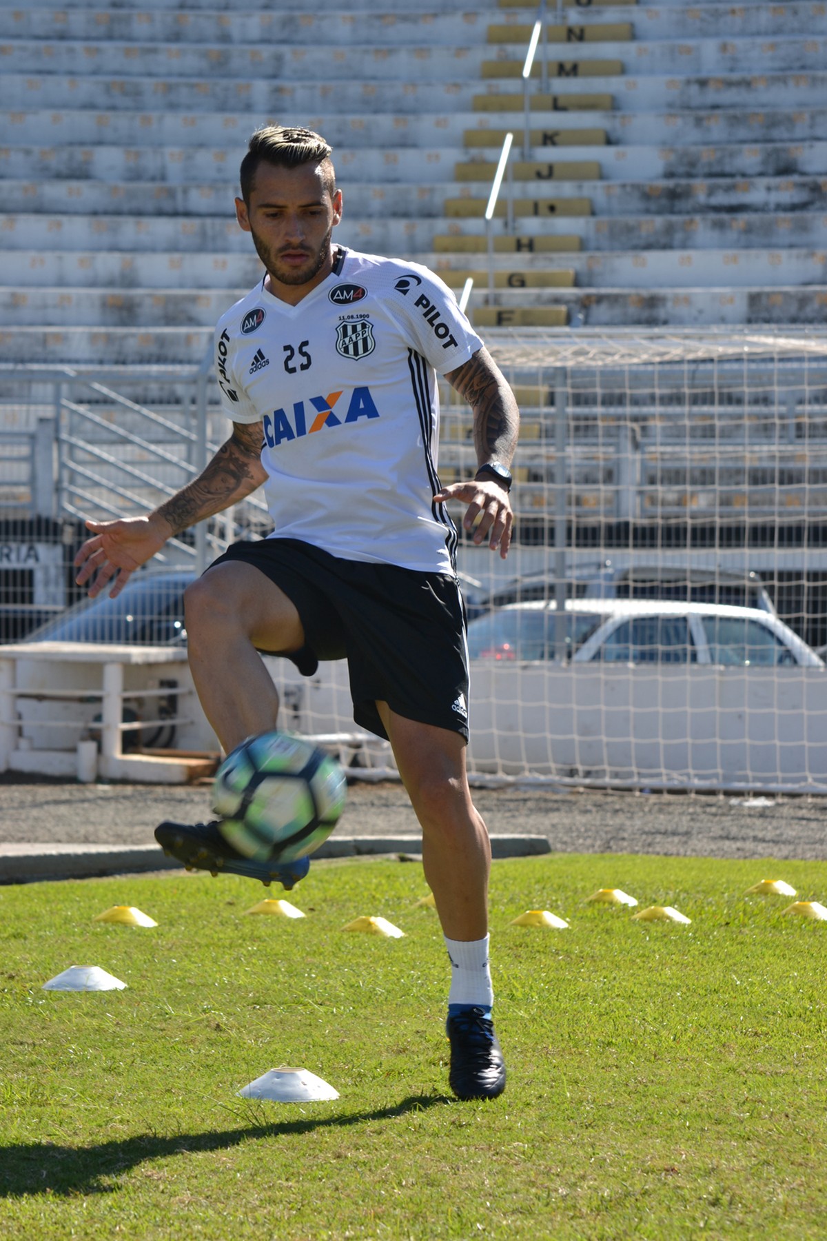 Jean Patrick entra no BID e fica à disposição de Kleina para estrear na ...