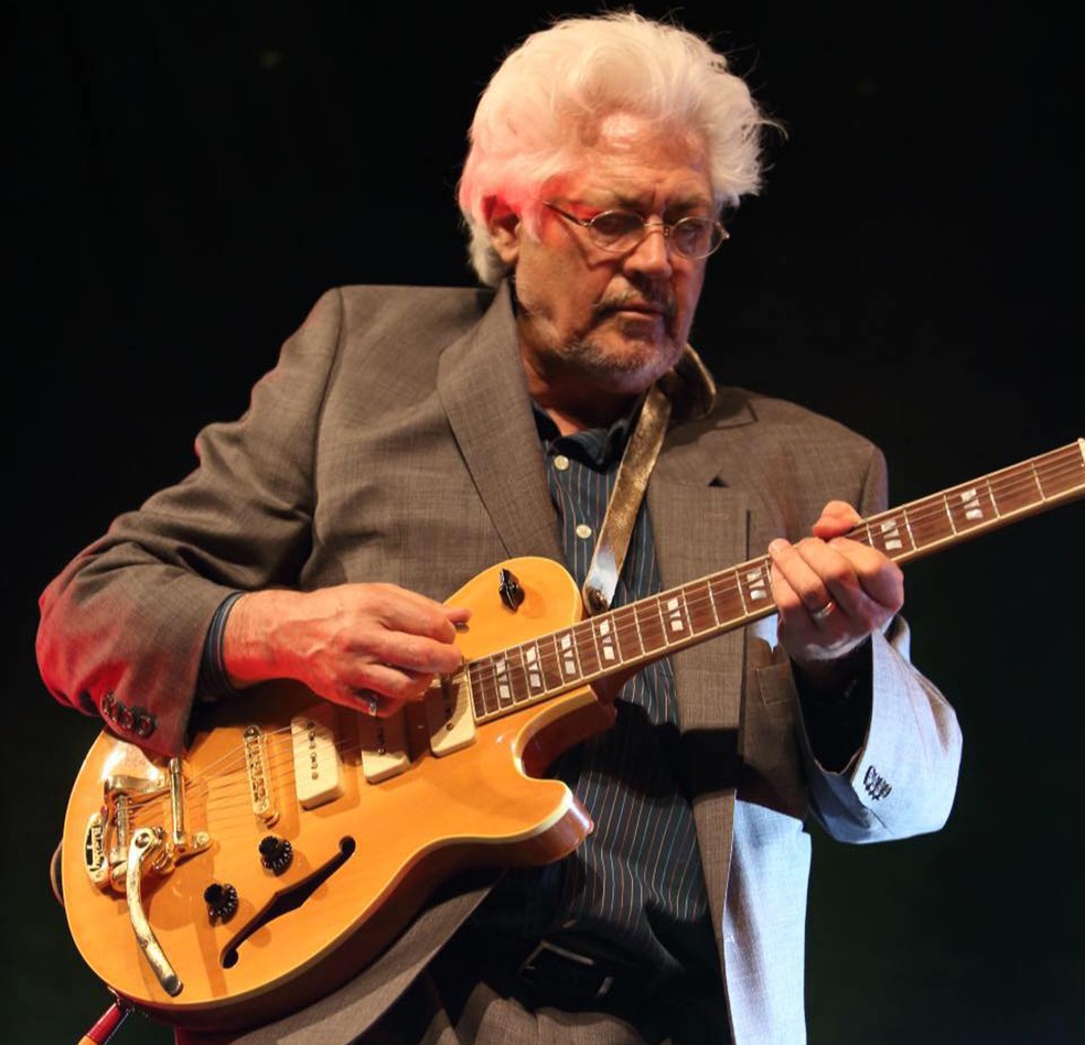 Morre Larry Coryell, guitarrista de jazz fusion, aos 73 anos | Música | G1