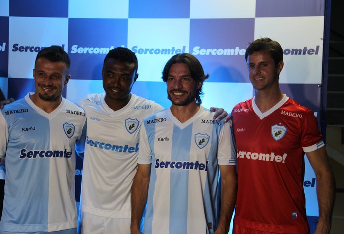 Londrina apresenta uniformes com homenagem aos 60 anos do clube