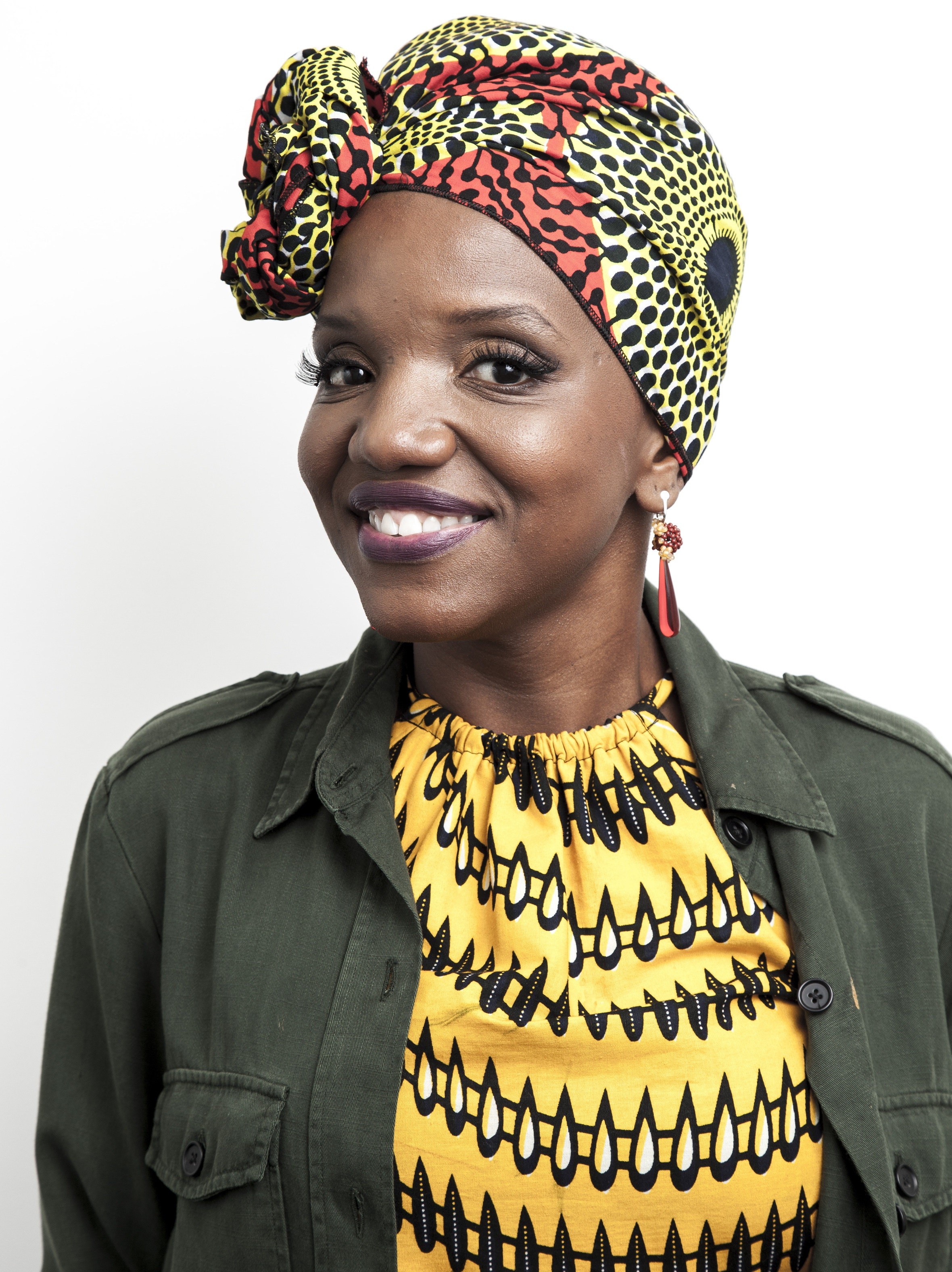 Mary Sheila de Paula posa como a Shaniqwa de “Brasil a bordo” | Ancelmo ...