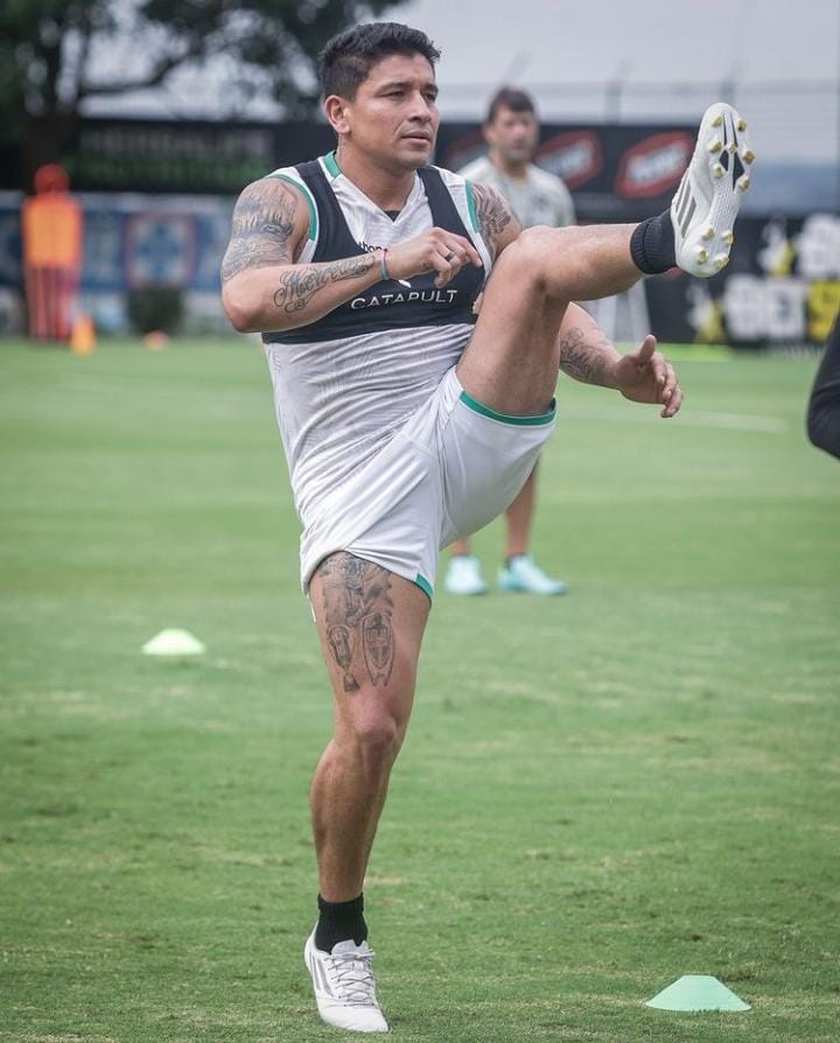 Pineida se reapresenta ao Barcelona de Guayaquil após fim de empréstimo ...