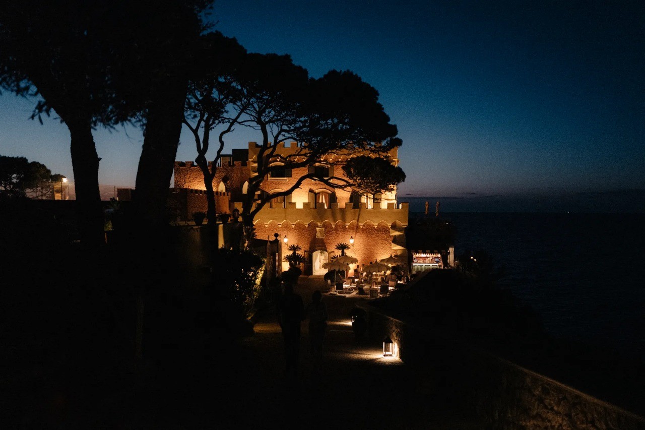 Essa noiva desenhou seu próprio vestido para seu “casamento nas nuvens ...