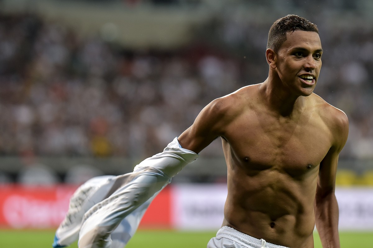 Herói do penta, Pedro Rocha deixa Grêmio como "garçom" e fase ...