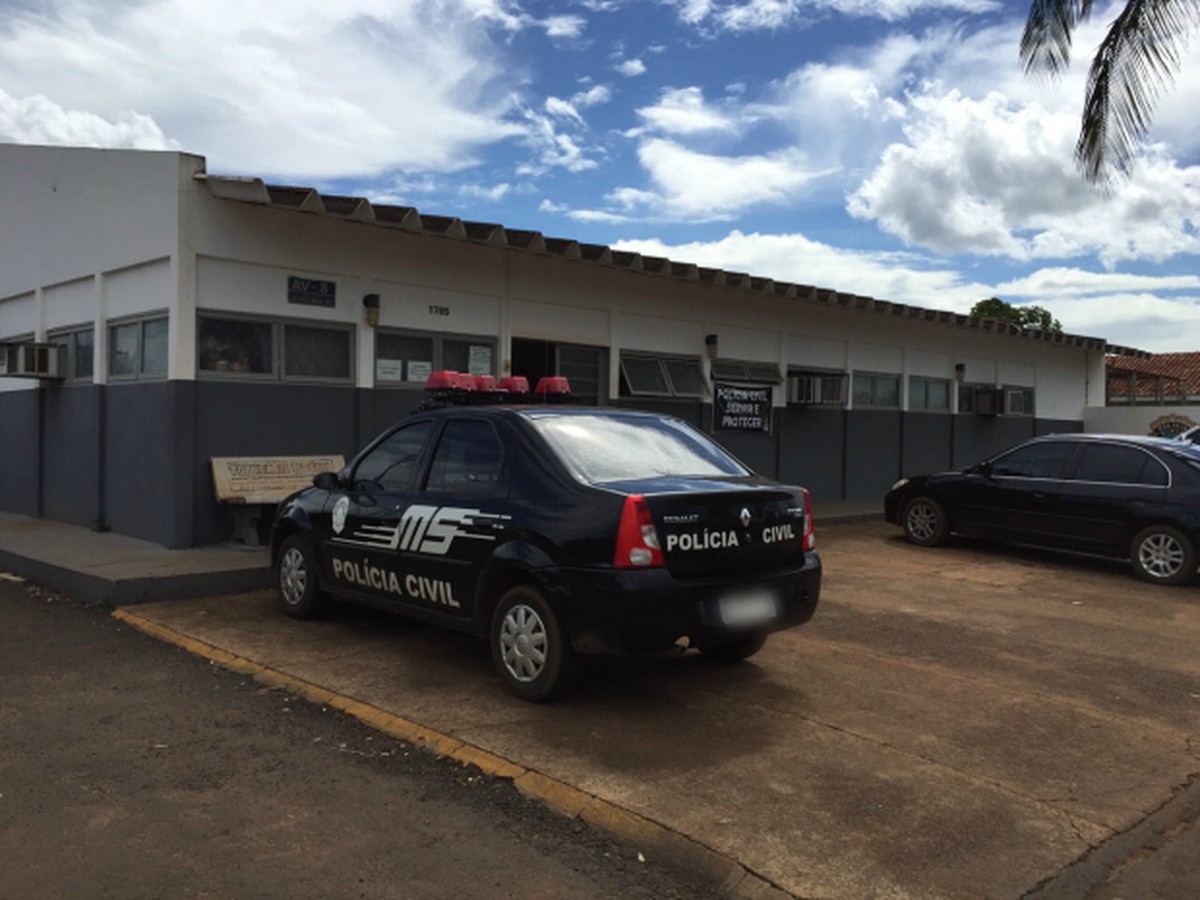 Adolescente de 17 anos é executado a tiros em frente de casa em MS ...