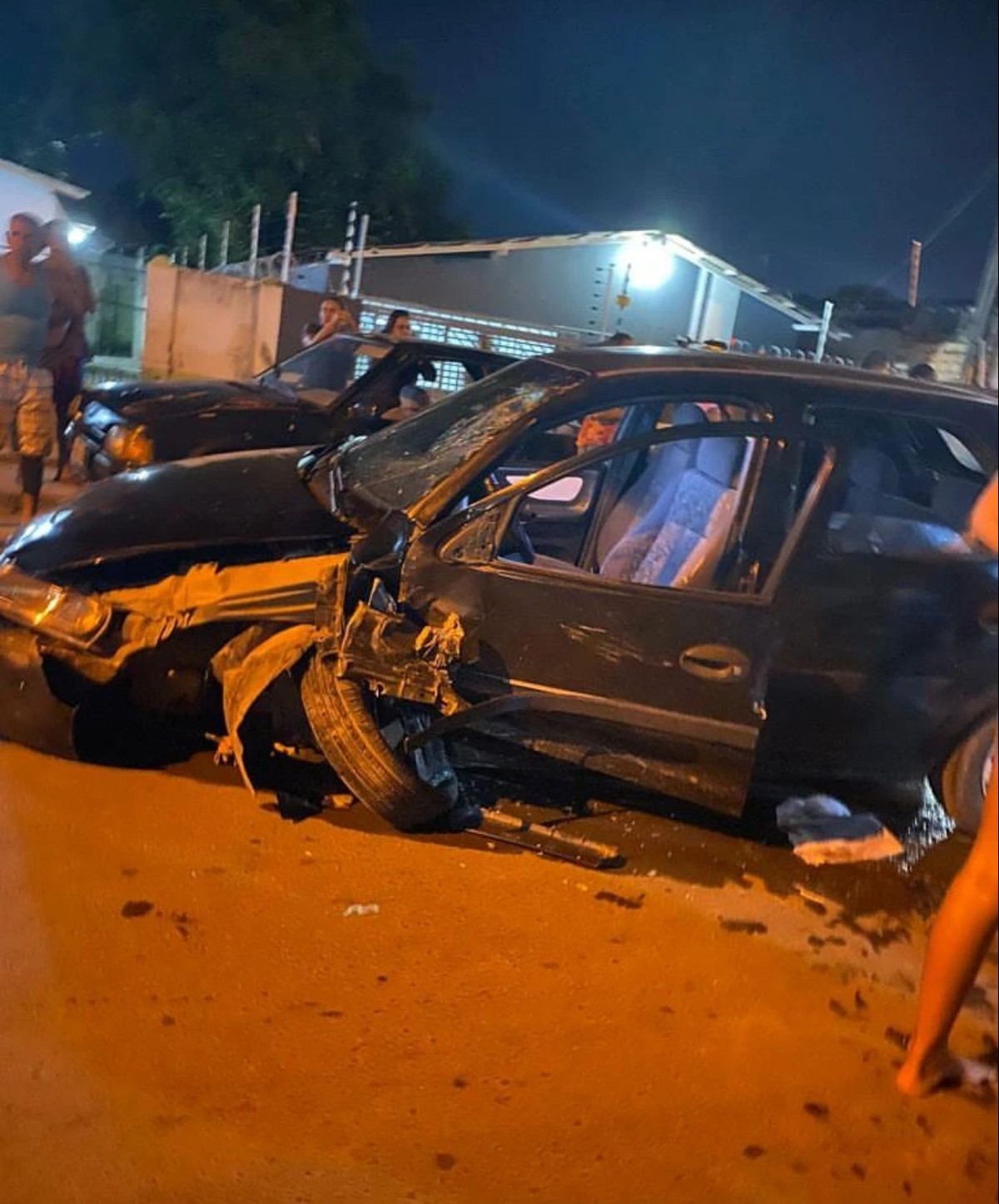 Três pessoas ficam feridas após batida entre dois carros na zona Oeste de Boa Vista | Roraima | G1