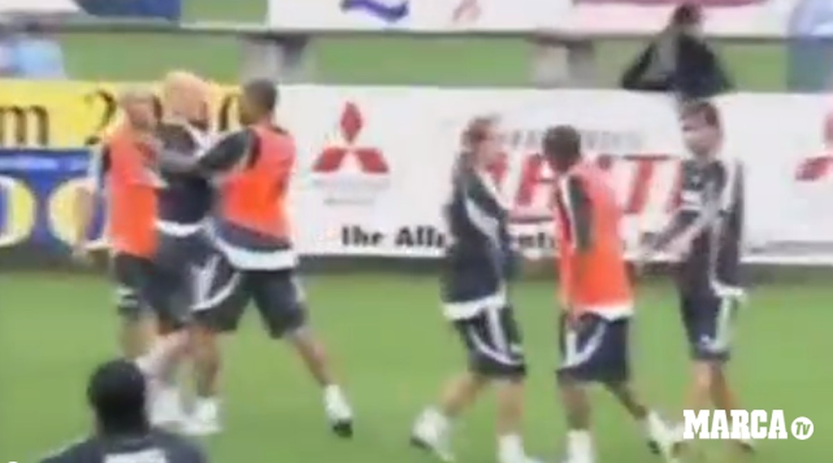 Julio Baptista lembra briga entre Gravesen e Robinho após pedaladas ...