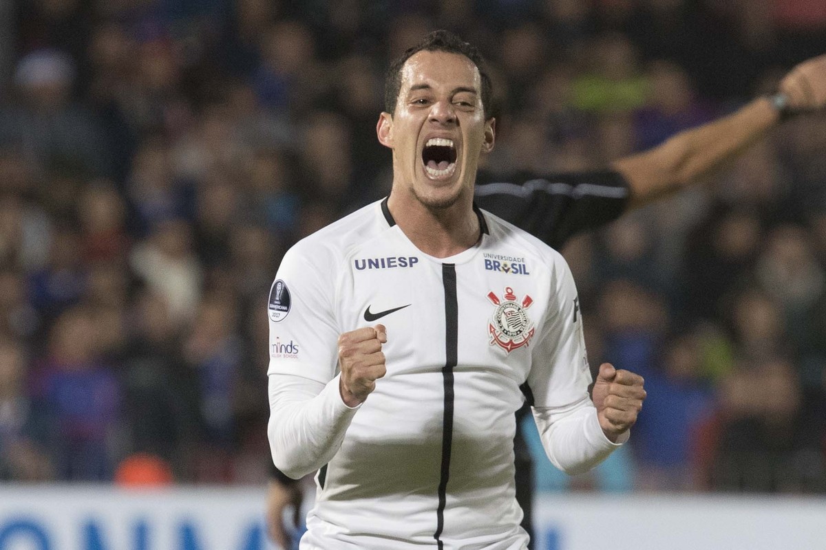Artilheiro e decisivo: como o novo posicionamento mudou Rodriguinho ...