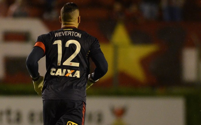 Weverton valoriza classificação e mira título da Liga: "Vamos de corpo ...