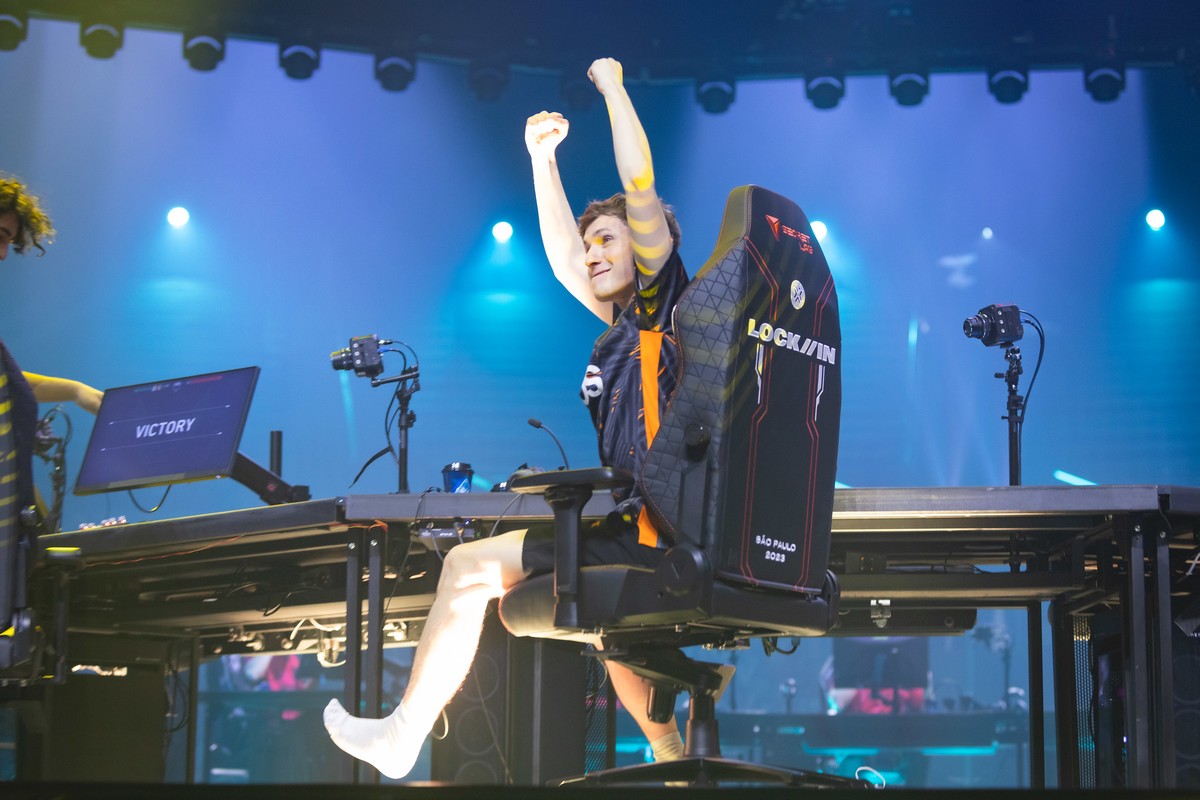 VCT LOCK IN: Boaster cita inglês de pANcada e vê Sentinels precisando ...