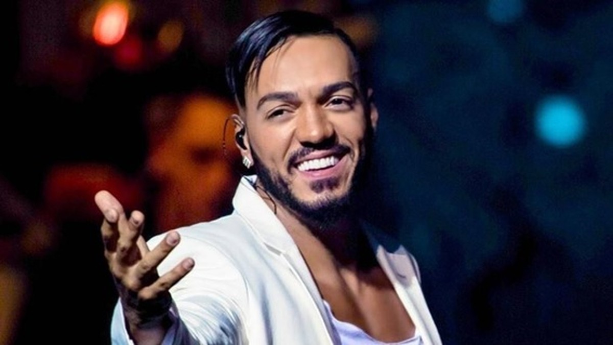 Belo promove 'In concert', disco ao vivo com sucessos da carreira ...