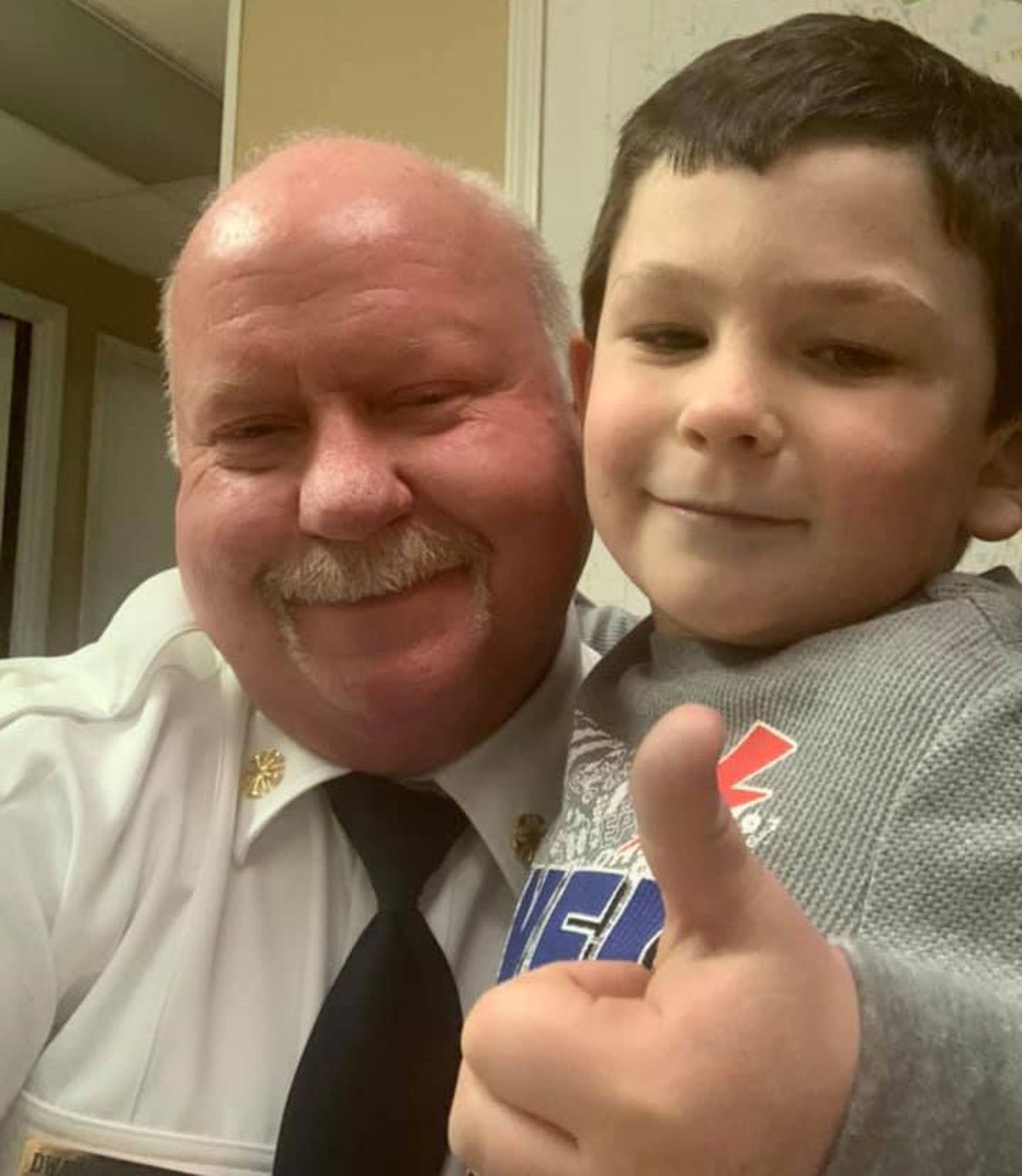 Menino de cinco anos salva toda a família de incêndio nos EUA | Mundo | G1